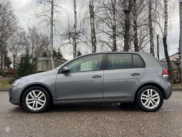 Grey Volkswagen Golf 2011 in Sakiai, with an engine capacity of 1.60 L and mileage of 291 thousand km for 6000 €, photo 3 on AUTOMOTO.COM.LV