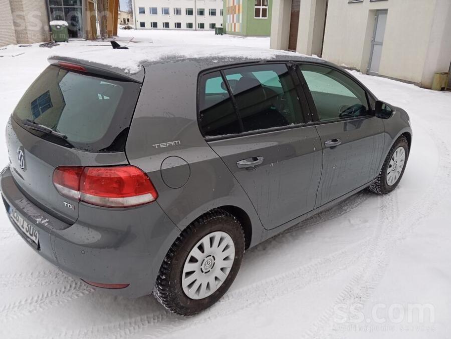 Grey Volkswagen Golf 2011 in Balvi, with an engine capacity of 1.60 L and mileage of 164 thousand km for 3950 €, photo 5 on AUTOMOTO.COM.LV