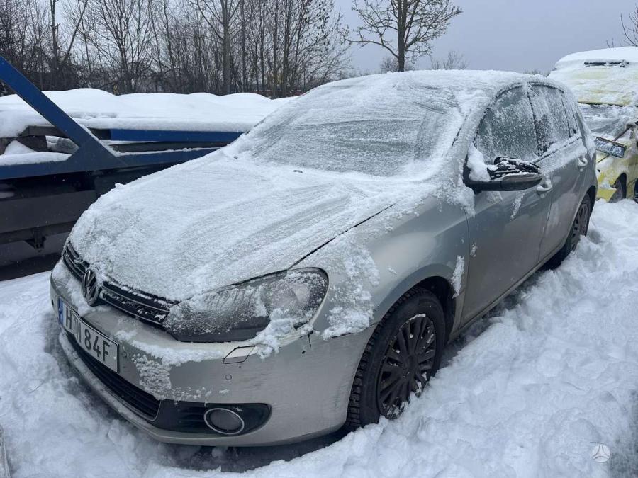Серый Фольксваген Гольф 2011 в Каунас, объемом двигателя 1.20 л и пробегом 156 тыс. км за 1950 €, фото 1 на AUTOMOTO.COM.LV