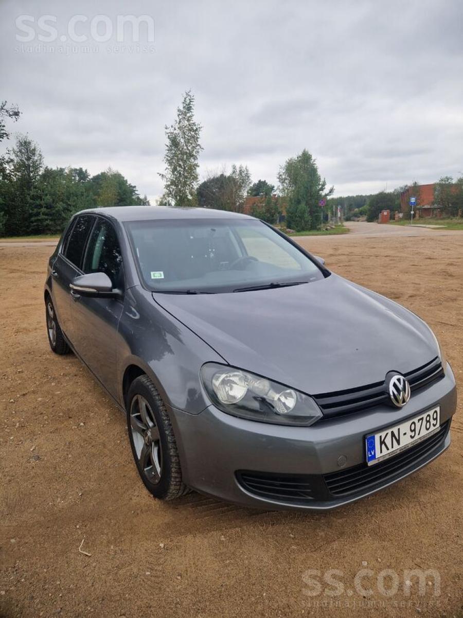 Grey Volkswagen Golf 2011 in Daugavpils, with an engine capacity of 1.20 L and mileage of 172 thousand km for 4200 €, photo 1 on AUTOMOTO.COM.LV