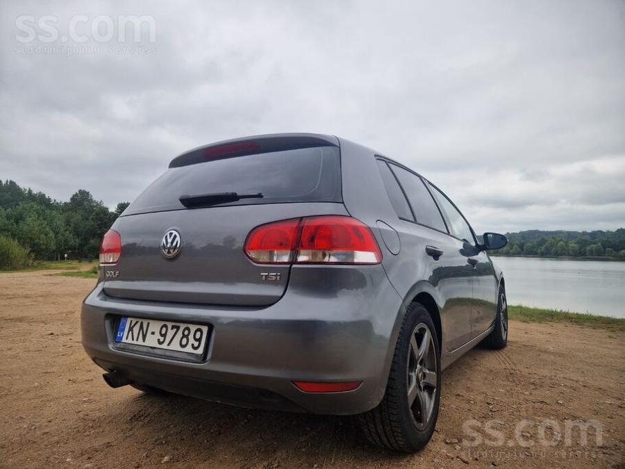 Grey Volkswagen Golf 2011 in Daugavpils, with an engine capacity of 1.20 L and mileage of 172 thousand km for 4200 €, photo 3 on AUTOMOTO.COM.LV