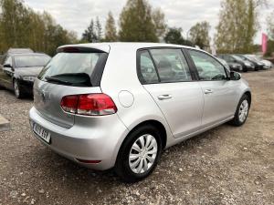 Grey Volkswagen Golf 2011 in Vilnius, with an engine capacity of 1.20 L and mileage of 252 thousand km for 4999 €, photo 7 on AUTOMOTO.COM.LV