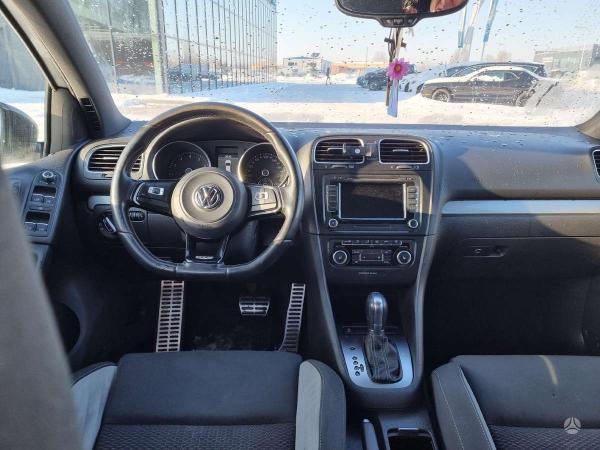 Pelēks Volkswagen Golf 2011 Šauļi, ar dzinēja tilpumu 1.20 L un nobraukumu 230 tūkst. km par 4650 €, foto 9 vietnē AUTOMOTO.COM.LV