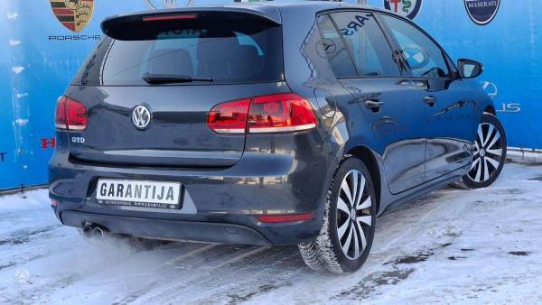 Grey Volkswagen Golf 2011 in Siauliai, with an engine capacity of 1.97 L and mileage of 217 thousand km for 7900 €, photo 4 on AUTOMOTO.COM.LV