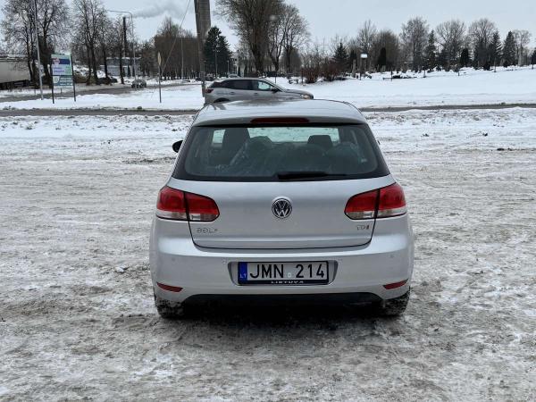 Grey Volkswagen Golf 2011 in Taurage, with an engine capacity of 1.60 L and mileage of 162 thousand km for 3580 €, photo 4 on AUTOMOTO.COM.LV