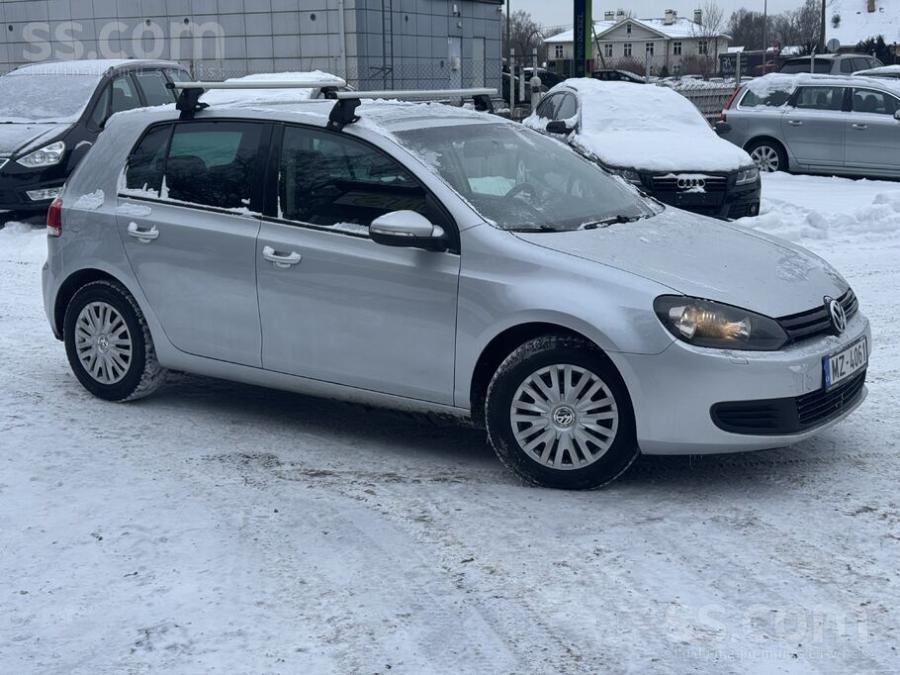 Grey Volkswagen Golf 2011 in Riga, with an engine capacity of 1.40 L and mileage of 302 thousand km for 2450 €, photo 5 on AUTOMOTO.COM.LV