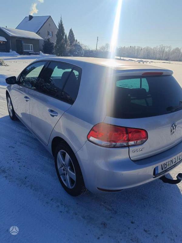 Pelēks Volkswagen Golf 2011 Biržai, ar dzinēja tilpumu 1.20 L un nobraukumu 185 tūkst. km par 3999 €, foto 4 vietnē AUTOMOTO.COM.LV