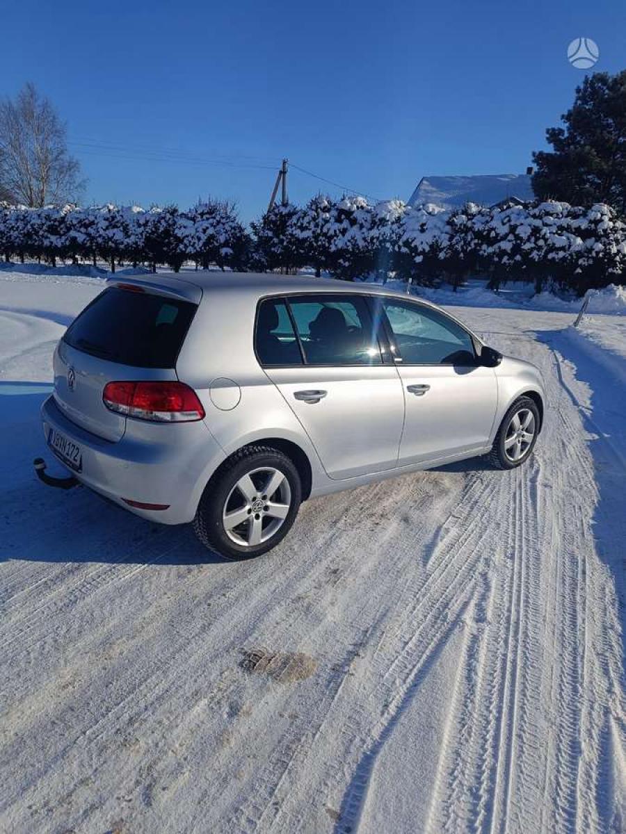 Grey Volkswagen Golf 2011 in Birzai, with an engine capacity of 1.20 L and mileage of 185 thousand km for 3999 €, photo 5 on AUTOMOTO.COM.LV