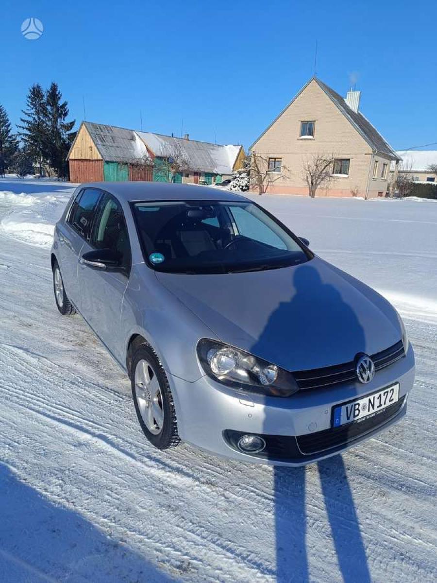 Grey Volkswagen Golf 2011 in Birzai, with an engine capacity of 1.20 L and mileage of 185 thousand km for 3999 €, photo 7 on AUTOMOTO.COM.LV