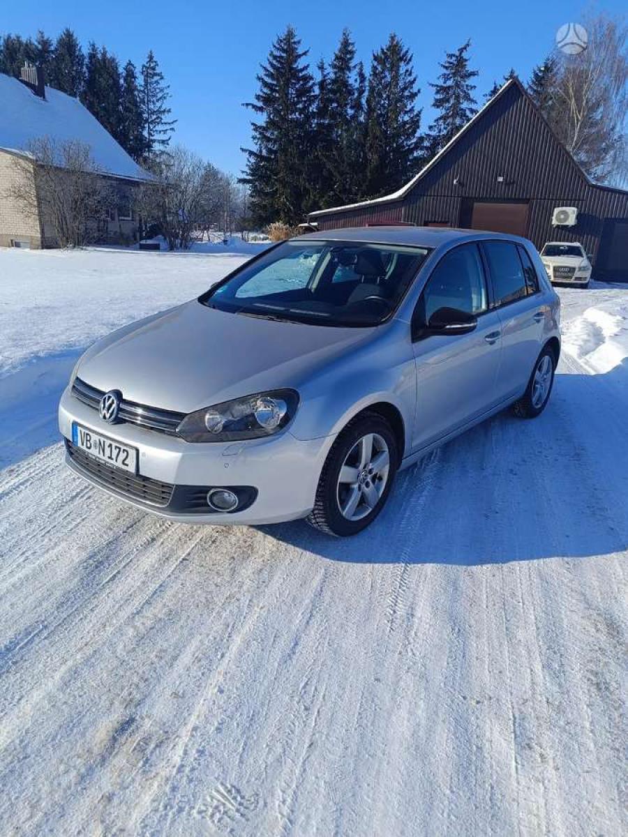 Grey Volkswagen Golf 2011 in Birzai, with an engine capacity of 1.20 L and mileage of 185 thousand km for 3999 €, photo 8 on AUTOMOTO.COM.LV
