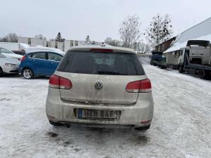 Grey Volkswagen Golf 2011 in Kaunas, with an engine capacity of 1.20 L and mileage of 198 thousand km for 1800 €, photo 4 on AUTOMOTO.COM.LV