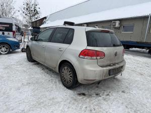 Grey Volkswagen Golf 2011 in Kaunas, with an engine capacity of 1.20 L and mileage of 198 thousand km for 1800 €, photo 5 on AUTOMOTO.COM.LV