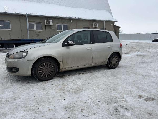Grey Volkswagen Golf 2011 in Kaunas, with an engine capacity of 1.20 L and mileage of 198 thousand km for 1800 €, photo 6 on AUTOMOTO.COM.LV