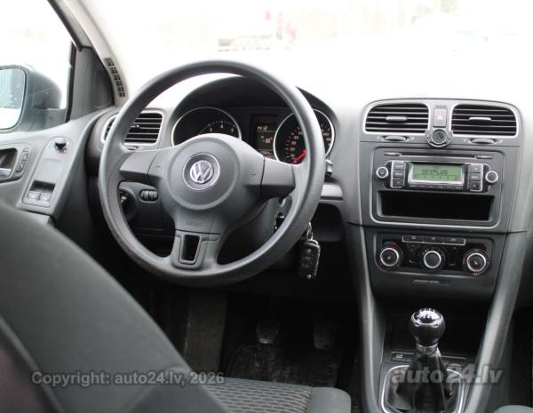 Grey Volkswagen Golf 2011 in Rapla, with an engine capacity of 1.40 L and mileage of 175 thousand km for 3695 €, photo 10 on AUTOMOTO.COM.LV