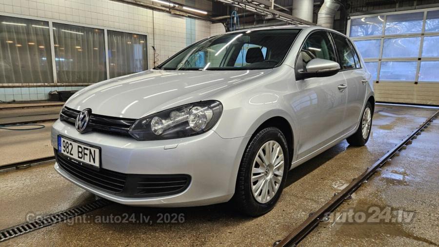 Pelēks Volkswagen Golf 2011 Tallina, ar dzinēja tilpumu 1.20 L un nobraukumu 262 tūkst. km par 3500 €, foto 1 vietnē AUTOMOTO.COM.LV