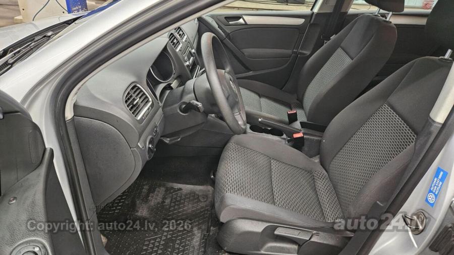 Grey Volkswagen Golf 2011 in Tallinn, with an engine capacity of 1.20 L and mileage of 262 thousand km for 3500 €, photo 7 on AUTOMOTO.COM.LV