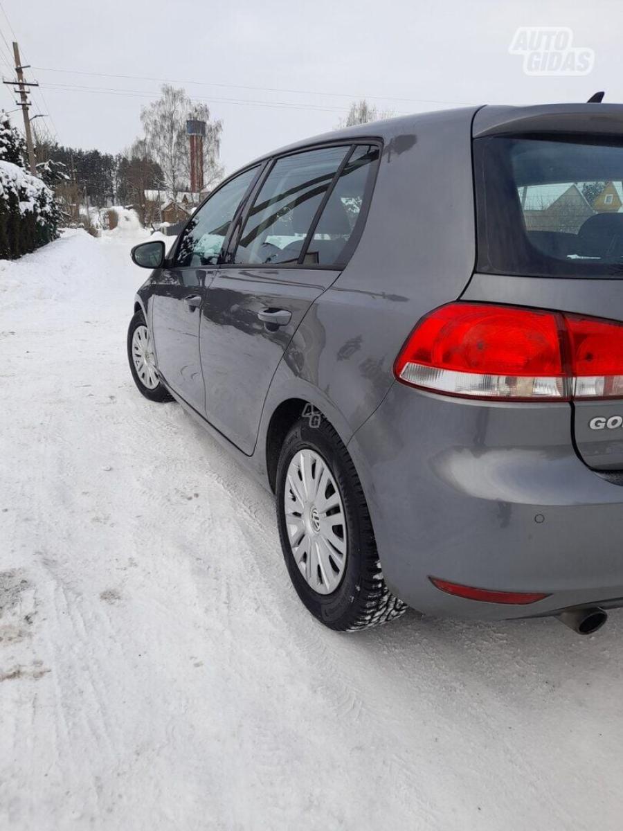 Grey Volkswagen Golf 2011 in Utena, with an engine capacity of 1.60 L and mileage of 220 thousand km for 4100 €, photo 5 on AUTOMOTO.COM.LV