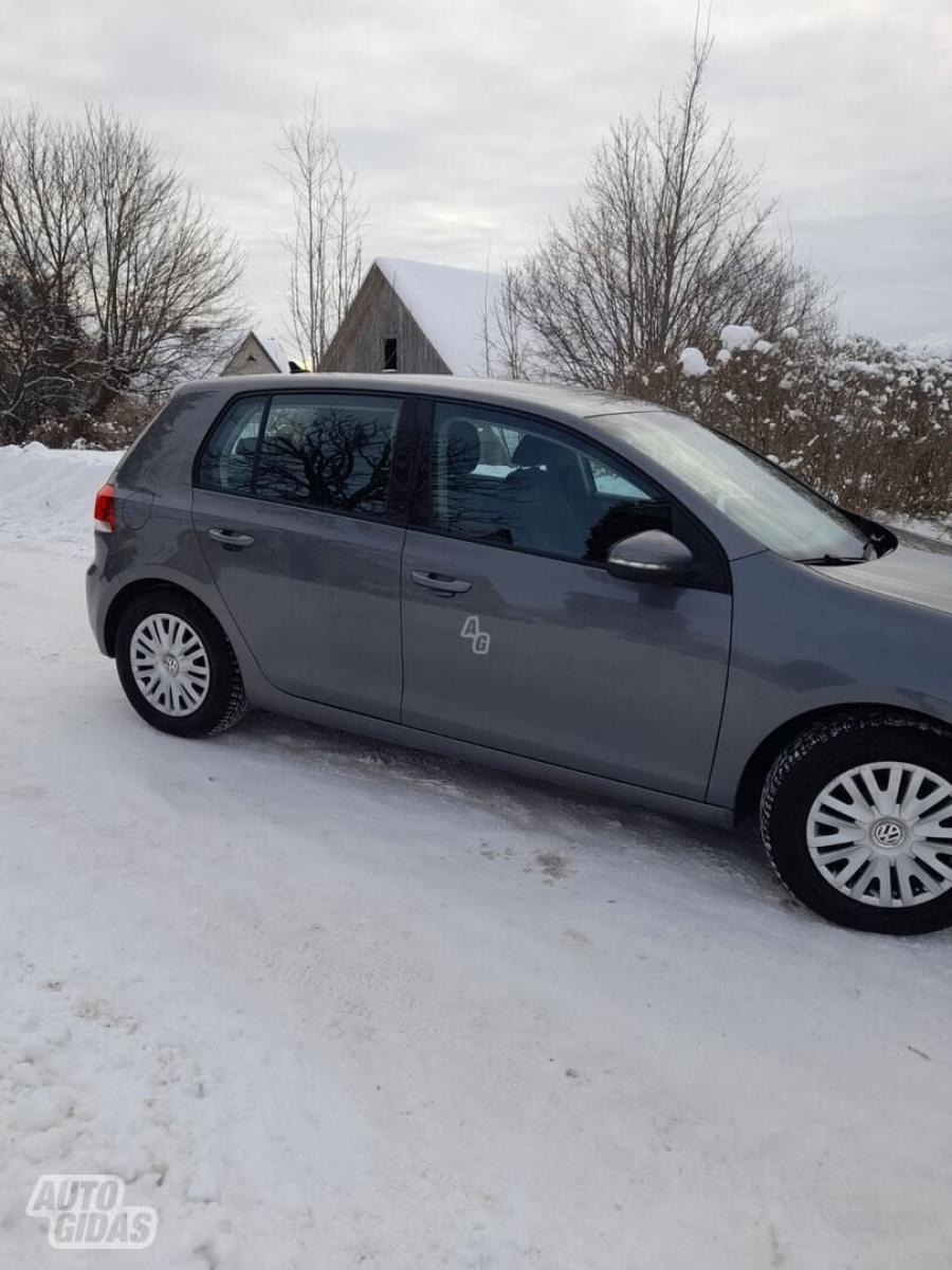 Grey Volkswagen Golf 2011 in Utena, with an engine capacity of 1.60 L and mileage of 220 thousand km for 4100 €, photo 11 on AUTOMOTO.COM.LV