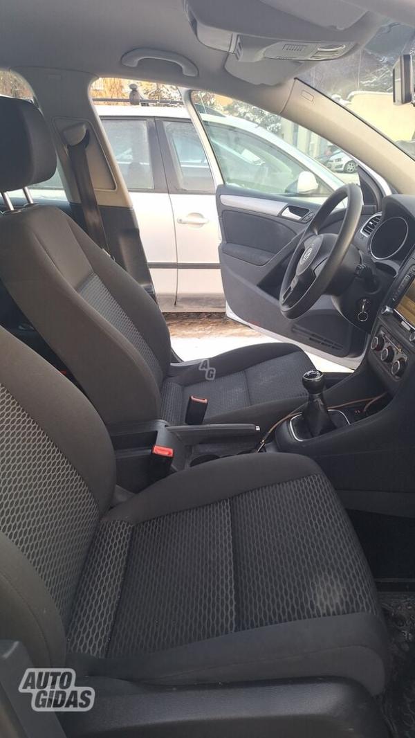 Pelēks Volkswagen Golf 2011 Viļņa, ar dzinēja tilpumu 1.20 L un nobraukumu 177 tūkst. km par 3700 €, foto 11 vietnē AUTOMOTO.COM.LV