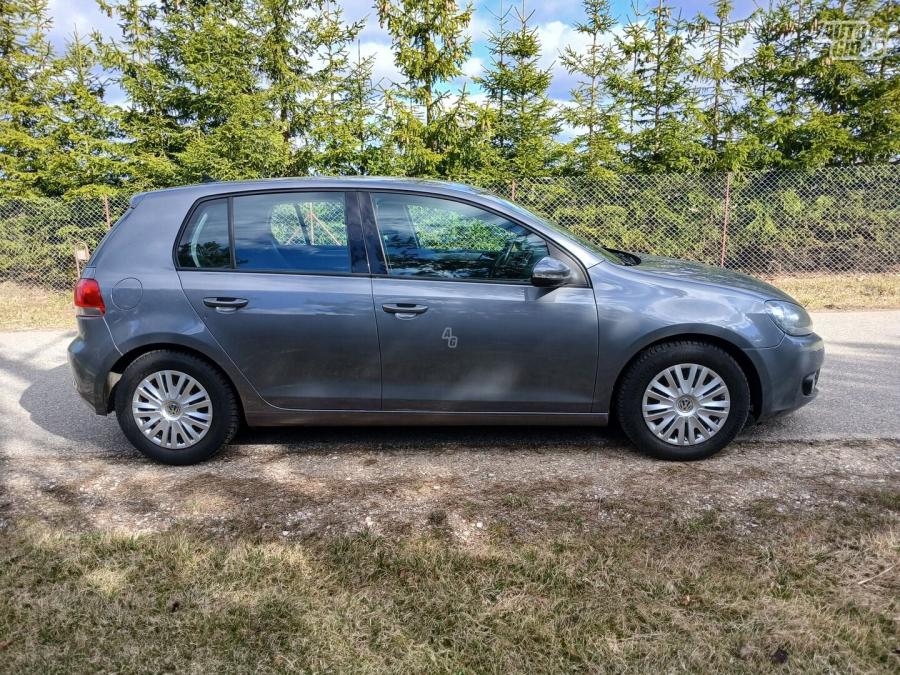 Grey Volkswagen Golf 2011 in Utena, with an engine capacity of 1.60 L and mileage of 220 thousand km for 4500 €, photo 12 on AUTOMOTO.COM.LV