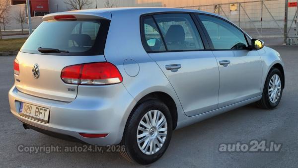 Pelēks Volkswagen Golf 2011 Tallina, ar dzinēja tilpumu 1.20 L un nobraukumu 107 tūkst. km par 4490 €, foto 8 vietnē AUTOMOTO.COM.LV