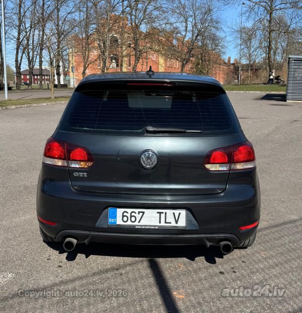 Pelēks Volkswagen Golf 2011 Tallina, ar dzinēja tilpumu 2.00 L un nobraukumu 211 tūkst. km par 8999 €, foto 4 vietnē AUTOMOTO.COM.LV