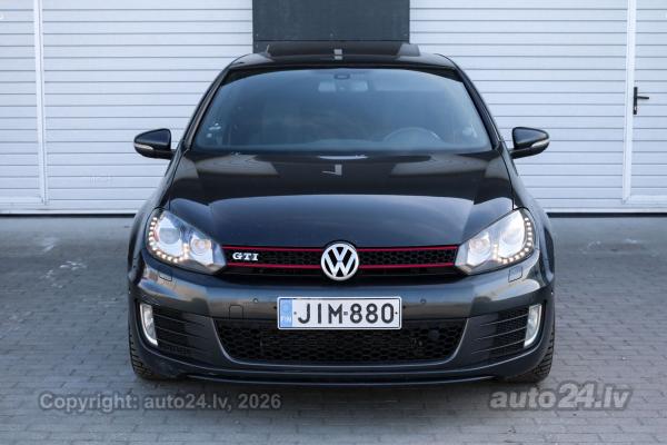 Pelēks Volkswagen Golf 2011 Tallina, ar dzinēja tilpumu 2.00 L un nobraukumu 301 tūkst. km par 6999 €, foto 2 vietnē AUTOMOTO.COM.LV
