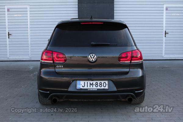 Pelēks Volkswagen Golf 2011 Tallina, ar dzinēja tilpumu 2.00 L un nobraukumu 301 tūkst. km par 6999 €, foto 6 vietnē AUTOMOTO.COM.LV