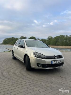 Grey Volkswagen Golf 2011 in Trakai, with an engine capacity of 1.60 L and mileage of 232 thousand km for 4300 €, photo 4 on AUTOMOTO.COM.LV