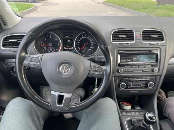 Grey Volkswagen Golf 2011 in Trakai, with an engine capacity of 1.60 L and mileage of 232 thousand km for 4300 €, photo 9 on AUTOMOTO.COM.LV