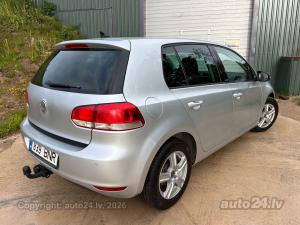 Grey Volkswagen Golf 2011 in Viljandi, with an engine capacity of 1.60 L and mileage of 348 thousand km for 2790 €, photo 5 on AUTOMOTO.COM.LV