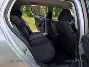 Grey Volkswagen Golf 2011 in Viljandi, with an engine capacity of 1.60 L and mileage of 348 thousand km for 2790 €, photo 11 on AUTOMOTO.COM.LV