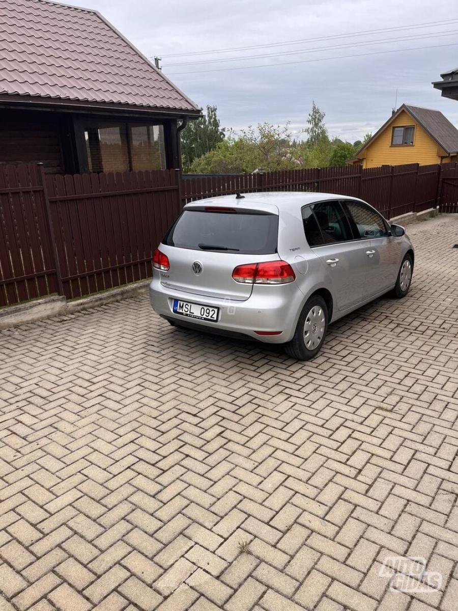 Grey Volkswagen Golf 2011 in Siauliai, with an engine capacity of 1.60 L and mileage of 256 thousand km for 3600 €, photo 3 on AUTOMOTO.COM.LV
