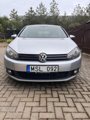 Grey Volkswagen Golf 2011 in Siauliai, with an engine capacity of 1.60 L and mileage of 256 thousand km for 3600 €, photo 6 on AUTOMOTO.COM.LV
