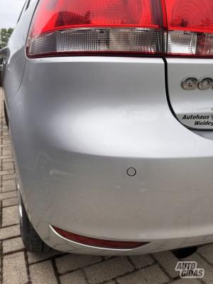 Grey Volkswagen Golf 2011 in Siauliai, with an engine capacity of 1.60 L and mileage of 256 thousand km for 3600 €, photo 9 on AUTOMOTO.COM.LV