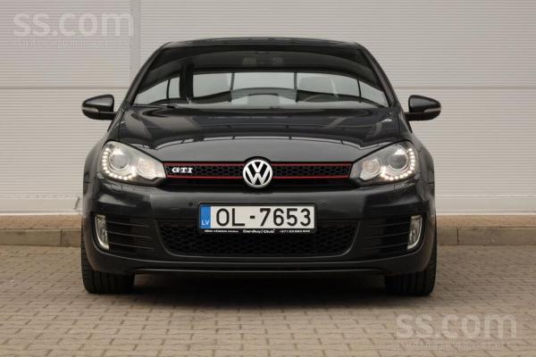 Pelēks Volkswagen Golf 2011 Rīga, ar dzinēja tilpumu 2.00 L un nobraukumu 0 tūkst. km par 7995 €, foto 2 vietnē AUTOMOTO.COM.LV