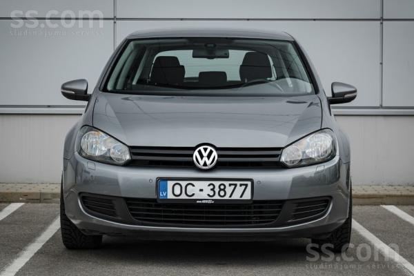 Pelēks Volkswagen Golf 2011 Rīga, ar dzinēja tilpumu 1.60 L un nobraukumu 0 tūkst. km par 5500 €, foto 2 vietnē AUTOMOTO.COM.LV