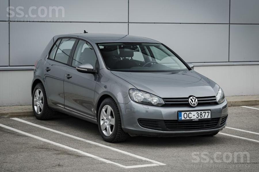 Grey Volkswagen Golf 2011 in Riga, with an engine capacity of 1.60 L and mileage of 0 thousand km for 5500 €, photo 4 on AUTOMOTO.COM.LV