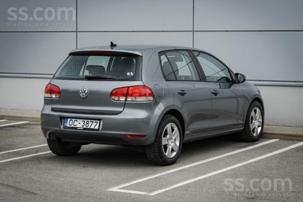 Pelēks Volkswagen Golf 2011 Rīga, ar dzinēja tilpumu 1.60 L un nobraukumu 0 tūkst. km par 5500 €, foto 4 vietnē AUTOMOTO.COM.LV