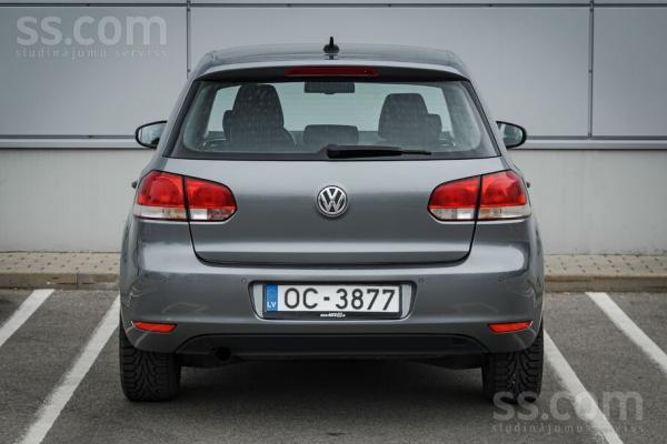 Pelēks Volkswagen Golf 2011 Rīga, ar dzinēja tilpumu 1.60 L un nobraukumu 0 tūkst. km par 5500 €, foto 5 vietnē AUTOMOTO.COM.LV