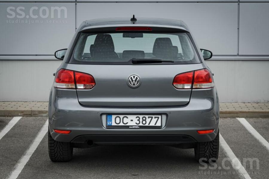 Grey Volkswagen Golf 2011 in Riga, with an engine capacity of 1.60 L and mileage of 0 thousand km for 5500 €, photo 6 on AUTOMOTO.COM.LV