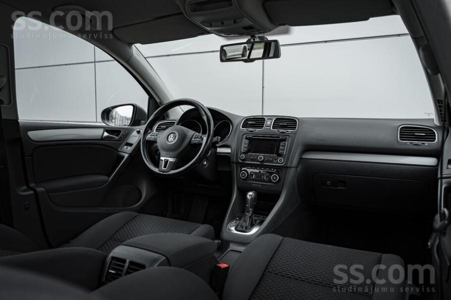 Grey Volkswagen Golf 2011 in Riga, with an engine capacity of 1.60 L and mileage of 0 thousand km for 5500 €, photo 14 on AUTOMOTO.COM.LV
