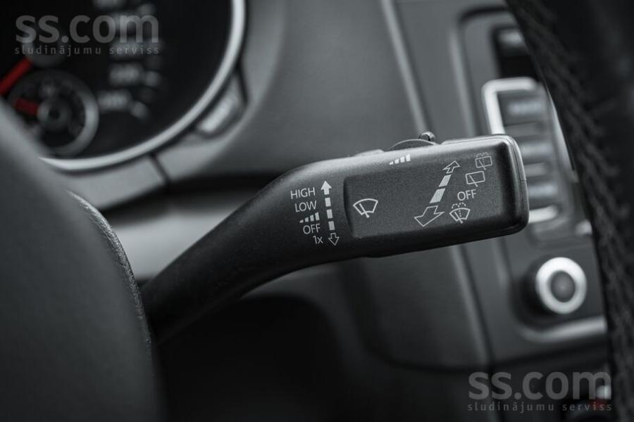 Grey Volkswagen Golf 2011 in Riga, with an engine capacity of 1.60 L and mileage of 0 thousand km for 5500 €, photo 19 on AUTOMOTO.COM.LV