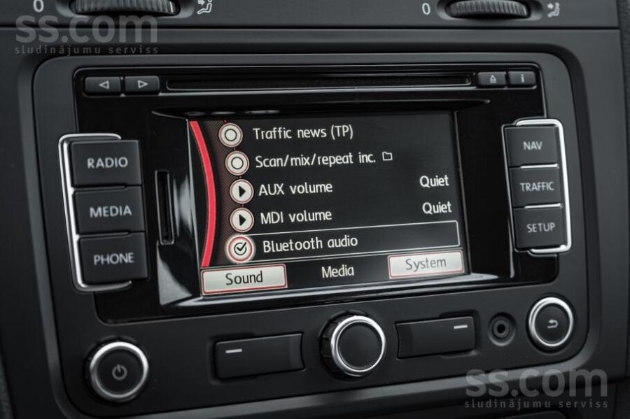 Grey Volkswagen Golf 2011 in Riga, with an engine capacity of 1.60 L and mileage of 0 thousand km for 5500 €, photo 23 on AUTOMOTO.COM.LV