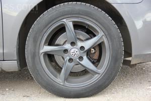 Grey Volkswagen Golf 2011 in Riga, with an engine capacity of 1.60 L and mileage of 301 thousand km for 2900 €, photo 8 on AUTOMOTO.COM.LV