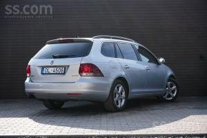 Pelēks Volkswagen Golf 2011 Rīga, ar dzinēja tilpumu 2.00 L un nobraukumu 333 tūkst. km par 4990 €, foto 4 vietnē AUTOMOTO.COM.LV