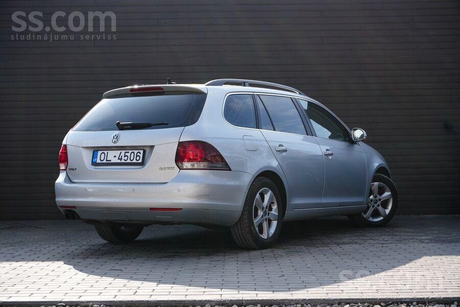 Pelēks Volkswagen Golf 2011 Rīga, ar dzinēja tilpumu 2.00 L un nobraukumu 333 tūkst. km par 4990 €, foto 4 vietnē AUTOMOTO.COM.LV