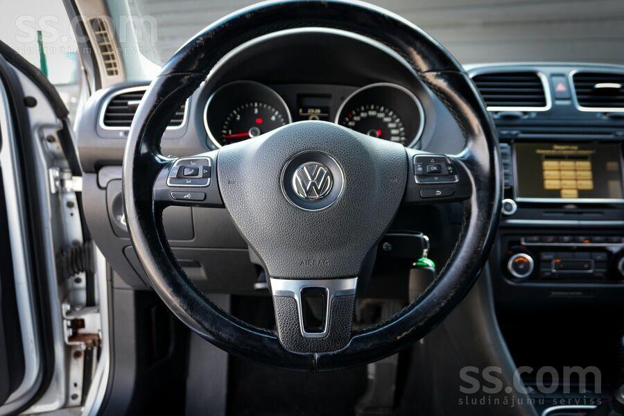 Pelēks Volkswagen Golf 2011 Rīga, ar dzinēja tilpumu 2.00 L un nobraukumu 333 tūkst. km par 4990 €, foto 9 vietnē AUTOMOTO.COM.LV