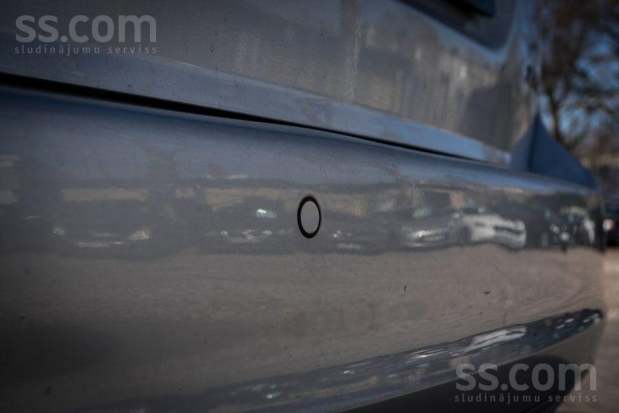Pelēks Volkswagen Golf 2011 Rīga, ar dzinēja tilpumu 2.00 L un nobraukumu 333 tūkst. km par 4990 €, foto 16 vietnē AUTOMOTO.COM.LV