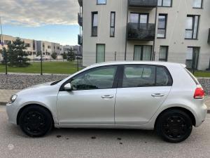 Pelēks Volkswagen Golf 2011 Kauņa, ar dzinēja tilpumu 1.60 L un nobraukumu 390 tūkst. km par 2400 €, foto 3 vietnē AUTOMOTO.COM.LV